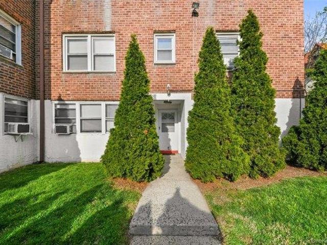 2 bedroom, White Plains NY 10603 102528223