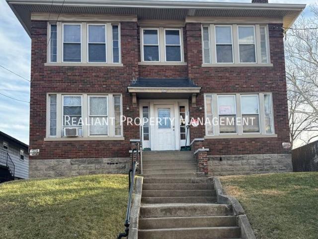 2 Bedroom with Hardwood Floors – 1815 Clarion Ave #1