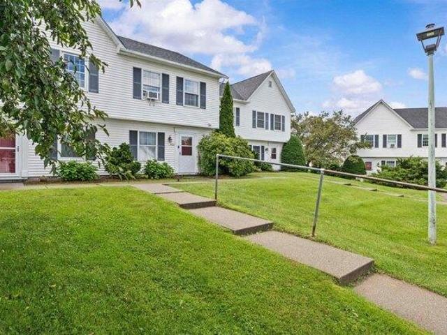 2 bedroom, Williston VT 05495 104810330