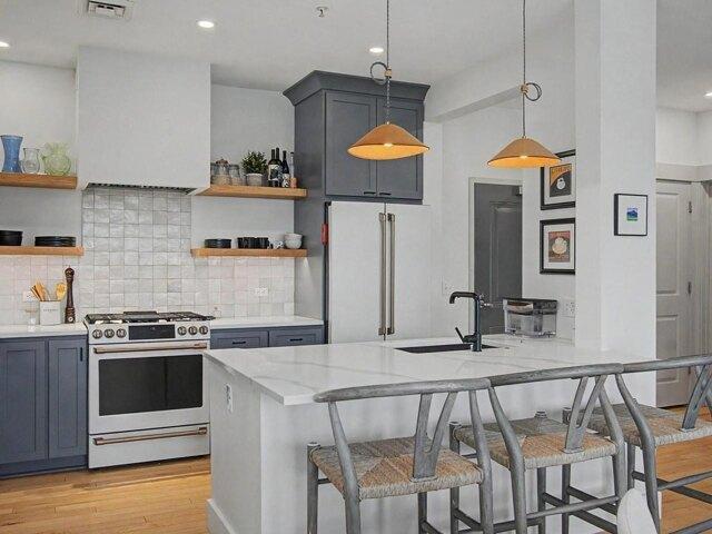 2 bedroom, Winooski VT 05404 101897684