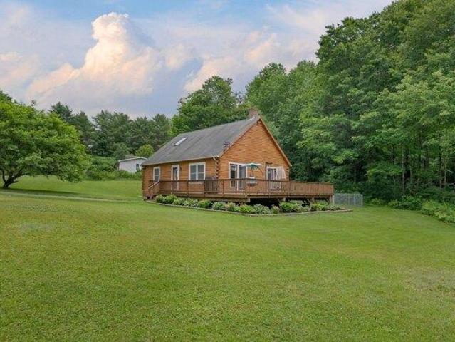 2 bedroom, Winthrop ME 04364 104718881