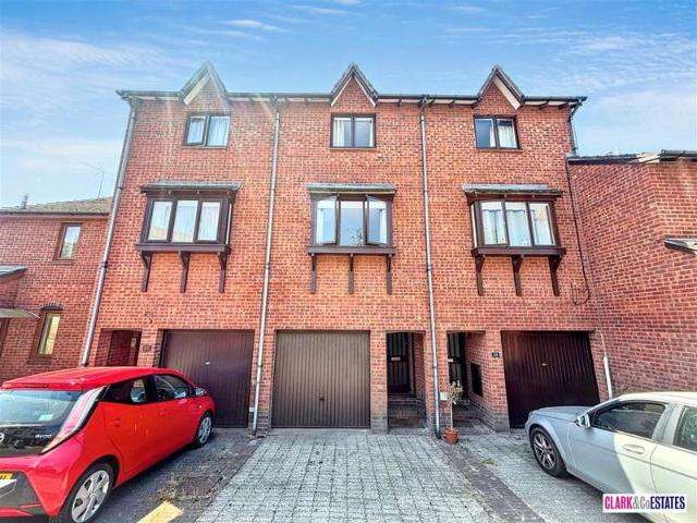 2 Bedroom Town House