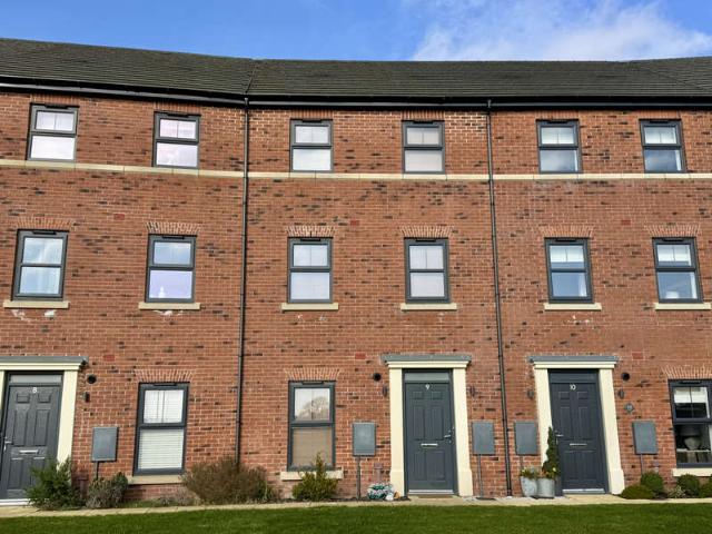 2 Bedroom Town House