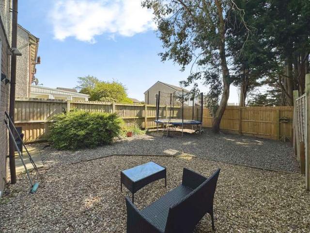 2 Bedroom Town House