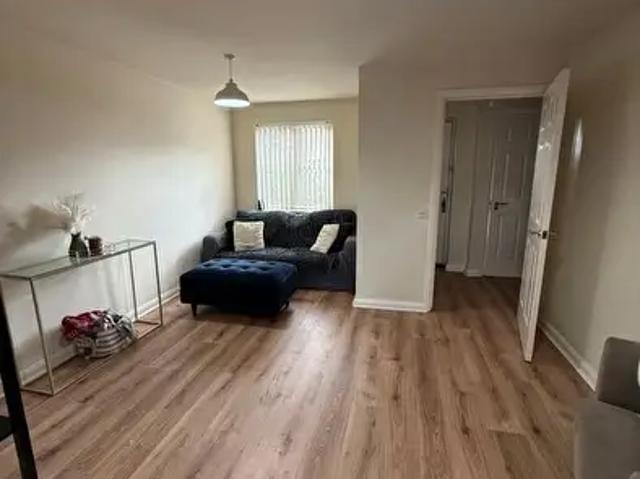 2 Bedroom Town House To Rent In Diamond Close, Nottingham, NG10