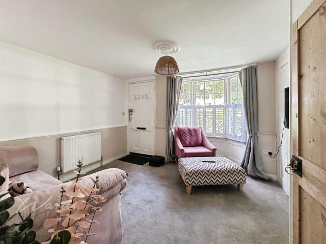 2 bedroom town house to rent