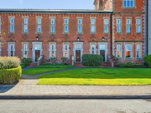 2 bedroom town house for sale in Duesbury Court, Mickleover, Derby, DE3