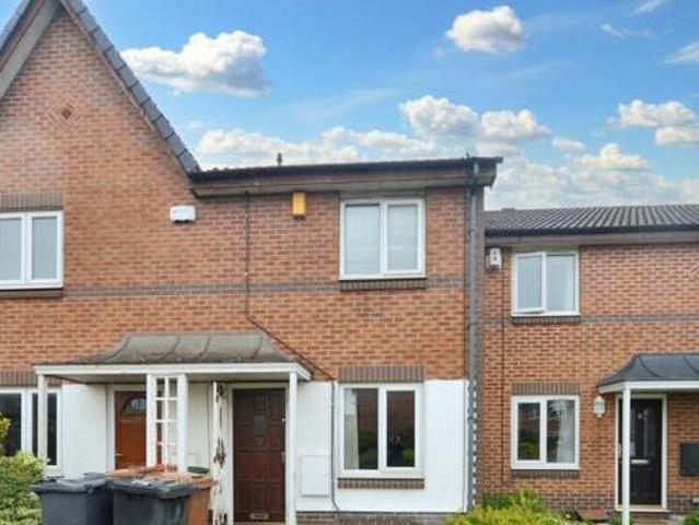 2 Bedroom Town House For Sale In Leeds