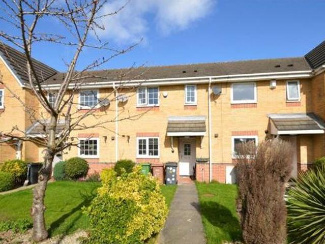 2 Bedroom Town House For Sale In Leeds