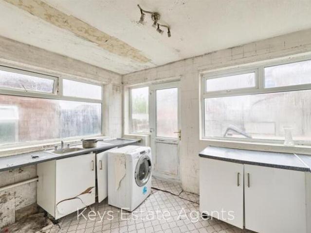 2 bedroom town house for sale in Lincoln Road, Burslem, Stoke On Trent, ST6
