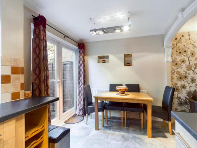 2 bedroom town house for sale in Longacre Rise, Chineham, Basingstoke, RG24