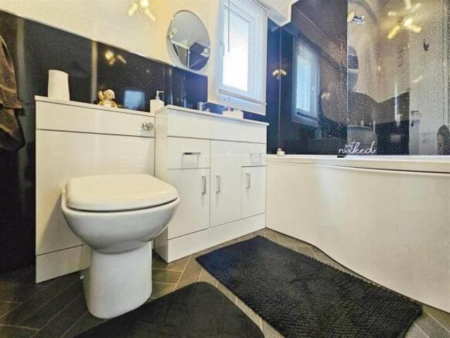 2 bedroom town house for sale in Meere Close, Stoke On Trent, ST6