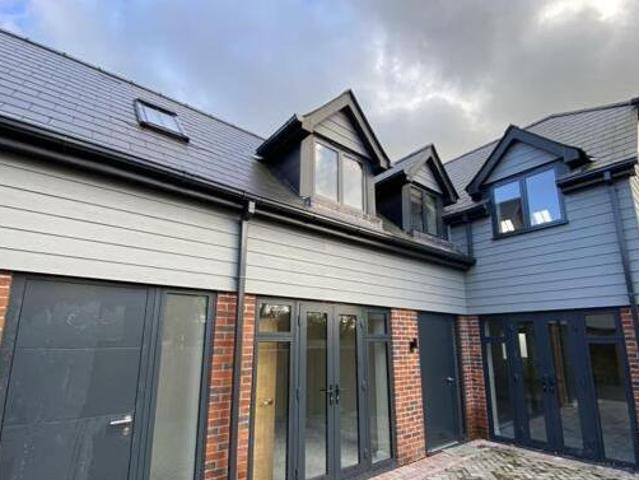 2 Bedroom Town House For Sale In Ringwood