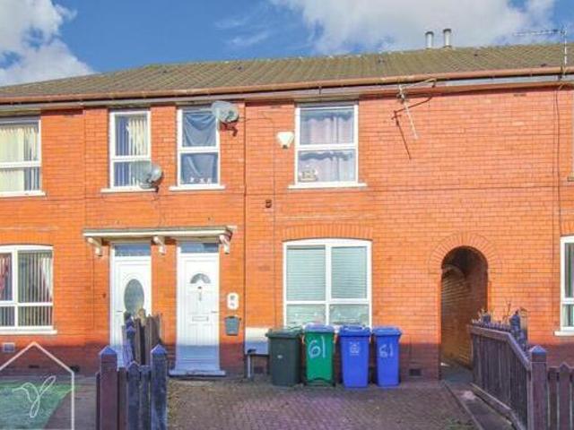 2 Bedroom Town House For Sale In Rochdale, Greater Manchester