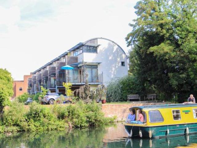 2 Bedroom Town House For Rent In Ware, Hertfordshire