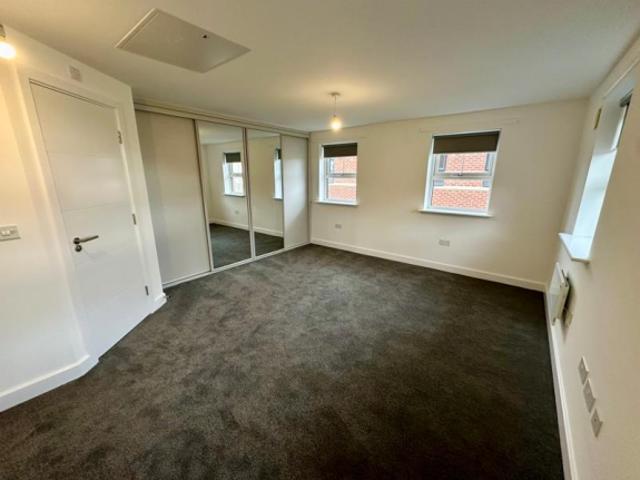2 bedroom town house for rent in Agnes Power Drive, Crossgates, LEEDS, LS15