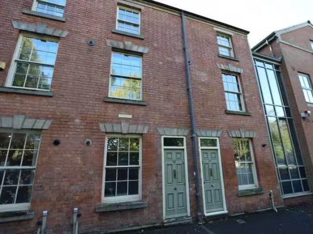 2 bedroom town house for rent in Bridge Street, Derby, Derbysh.