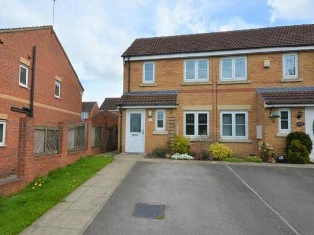 2 Bedroom Town House For Rent In Castleford