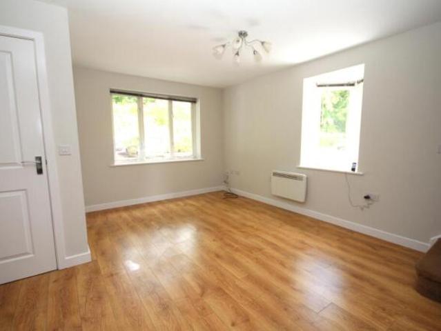 2 bedroom town house for rent in Clarendon Gardens, Bromley Cross, Bolton, Greater Manchester, BL7