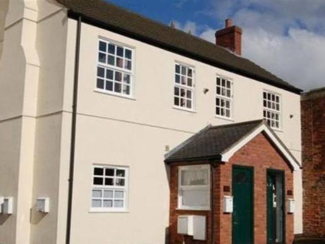 2 bedroom town house for rent in Elwes StreetBriggDN20