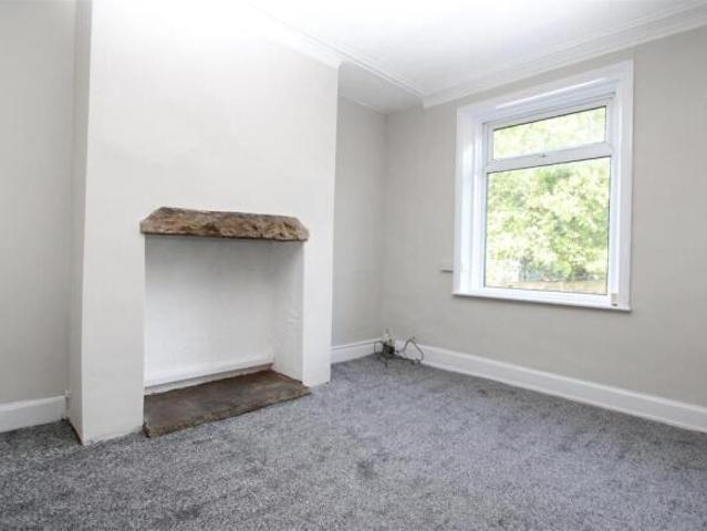 2 bedroom town house for rent in Hyde Street, Bradford, BD10