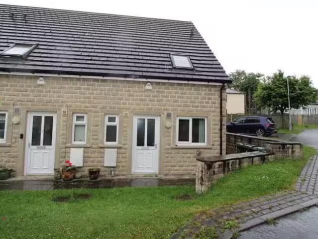 2 bedroom town house for rent in Jupiter Crescent, Five Lane E.