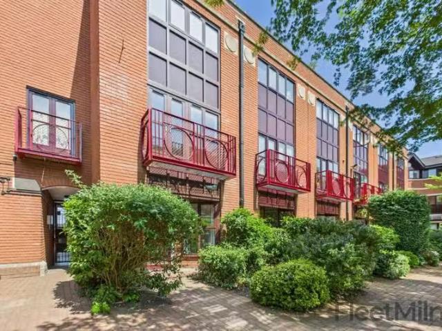 2 bedroom town house for rent in Kings Court, Livery Street, B.