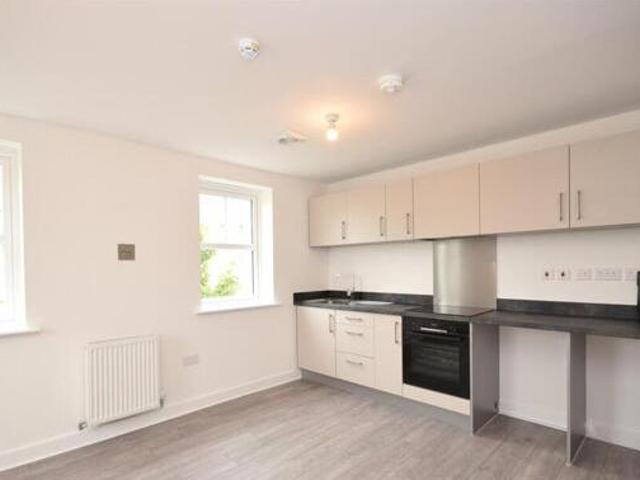 2 Bedroom Town House For Rent In Leeds
