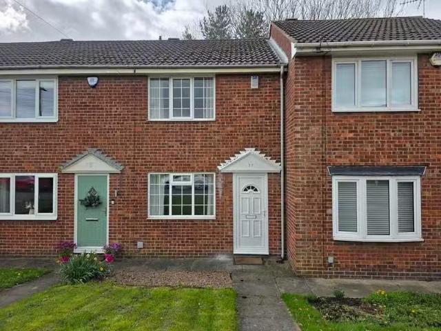 2 bedroom town house for rent in Oakway, Birkenshaw, BD11
