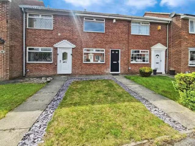 2 bedroom town house for rent in Oakway, Birkenshaw, BD11
