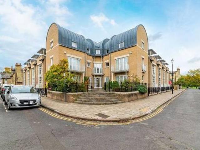 2 bedroom town house for rent in Portugal Street Cambridge CB5