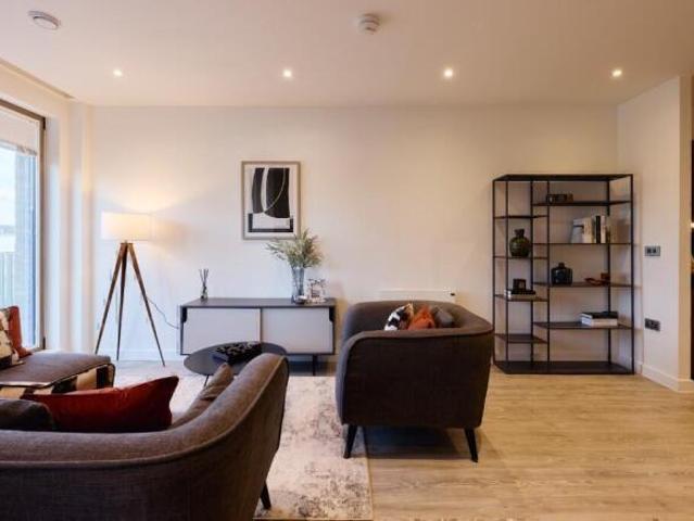 2 bedroom town house for rent in Princess Street, Manchester, Greater Manchester, M15
