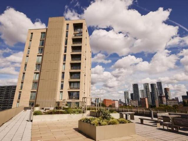 2 bedroom town house for rent in Princess Street, Manchester, Greater Manchester, M15