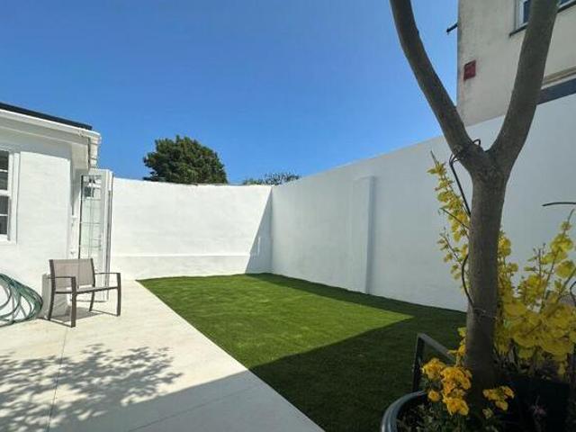 2 Bedroom Town House For Rent In Southsea, Hampshire