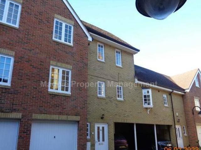 2 bedroom town house for rent in St Neots PE19