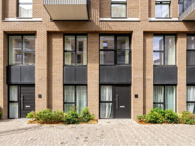 2 bedroom townhouse for rent