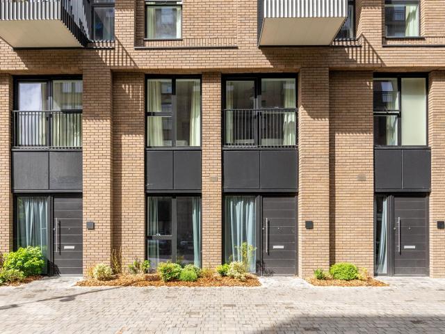2 bedroom townhouse for rent