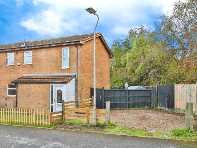2 bedroom townhouse for sale