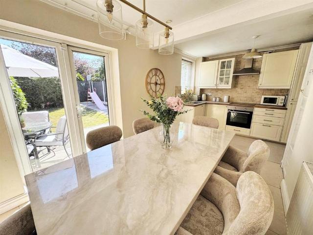 2 bedroom townhouse for sale