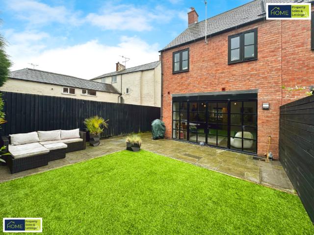 2 bedroom townhouse for sale