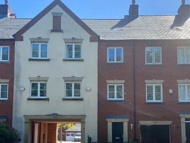 2 bedroom townhouse for sale