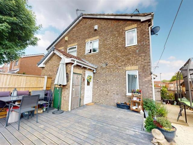 2 bedroom townhouse for sale