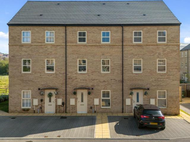 2 bedroom townhouse for sale