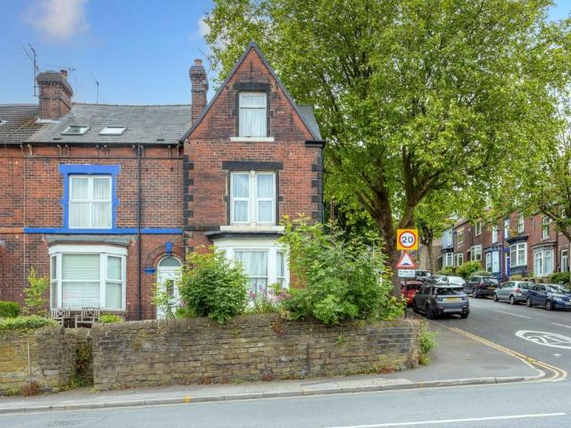 2 bedroom townhouse for sale