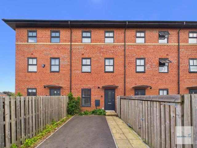 2 bedroom townhouse for sale