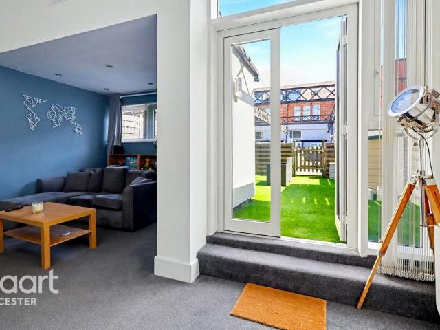 2 bedroom townhouse for sale