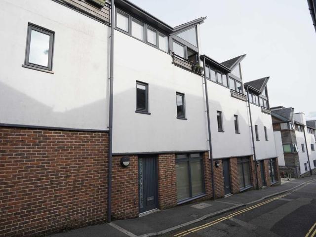 2 bedroom townhouse for sale