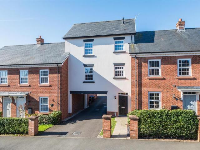 2 bedroom townhouse for sale