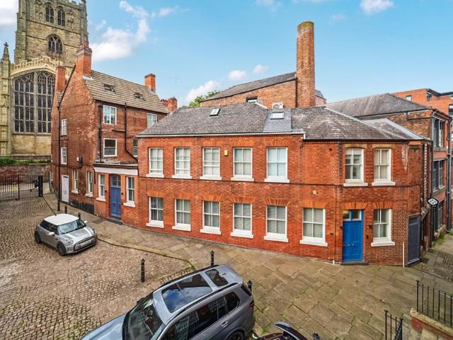 2 bedroom townhouse for sale