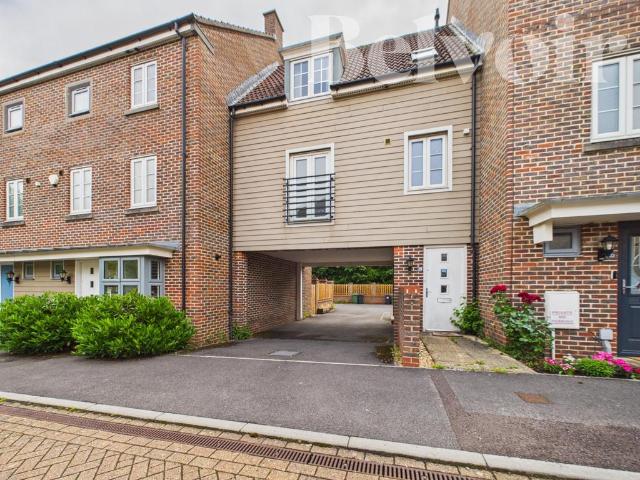 2 bedroom townhouse for sale